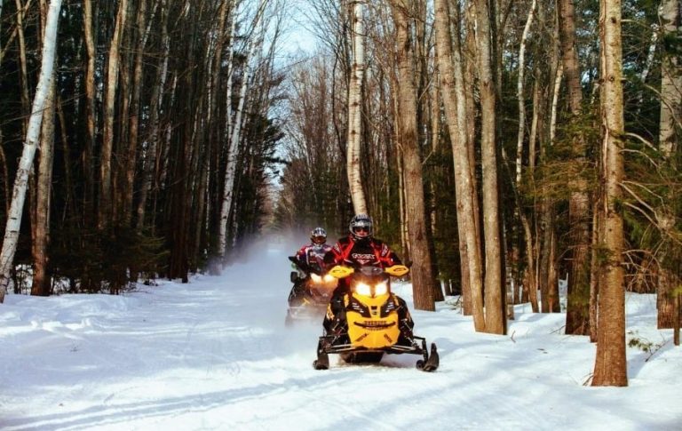 OFSC - Join Snowmobiles in Ontario: Trails and Rules